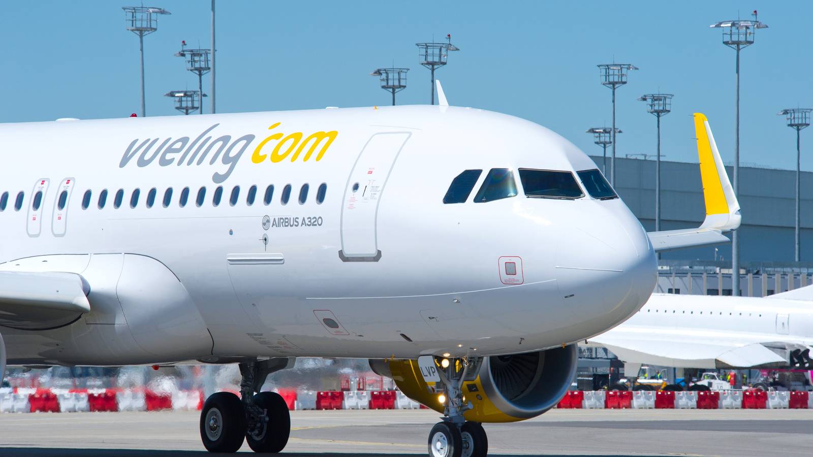 How Increased Aircraft Utilization Helps Vueling's De-Seasonalization ...