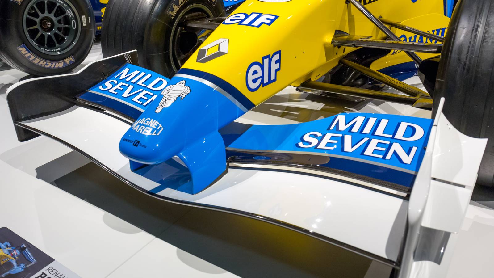How Airplane Wing Aerodynamics Helped Lotus Design A Better F1 Car