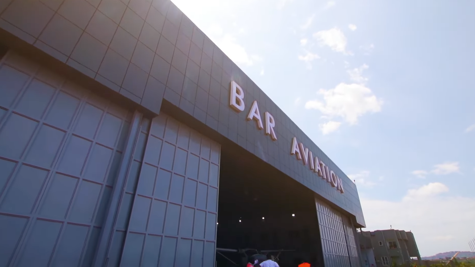 Bar Aviation Airlifts 18 Rhinos From South Africa To Congo On A ...