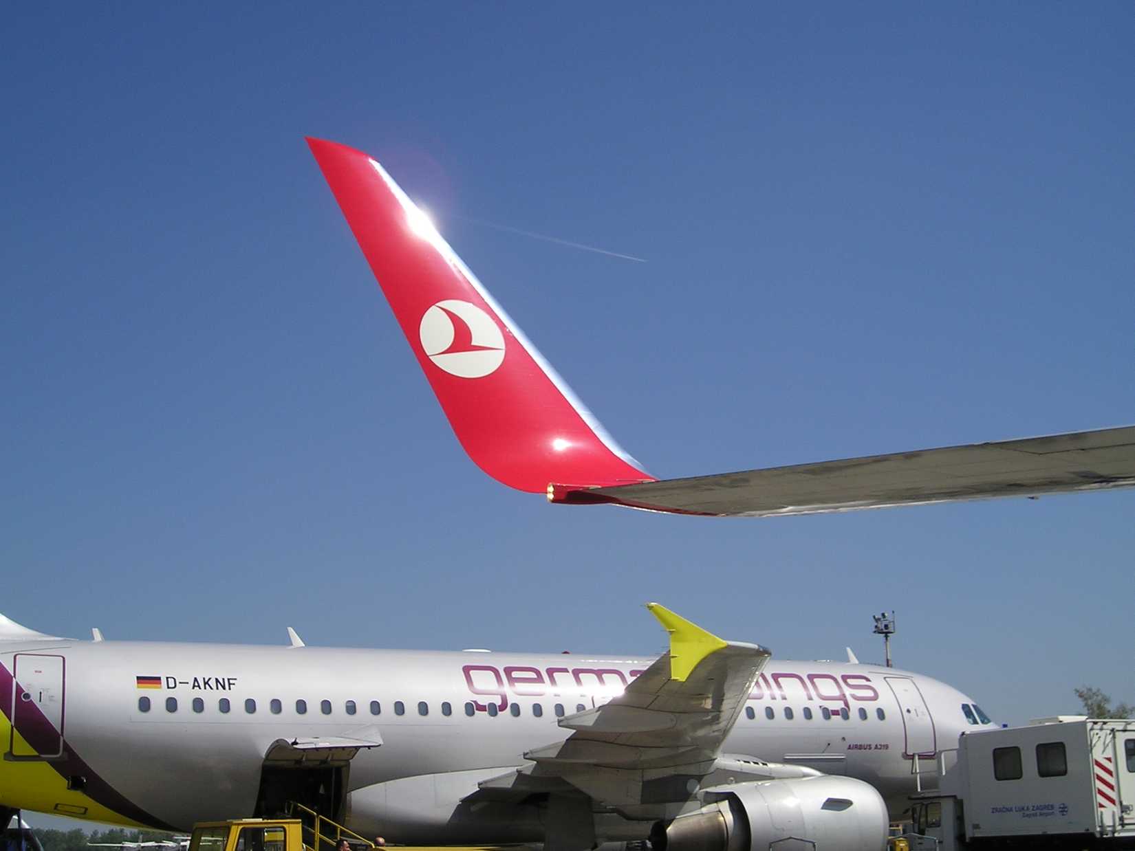 Why Boeing Has Winglets And Airbus Has Sharklets