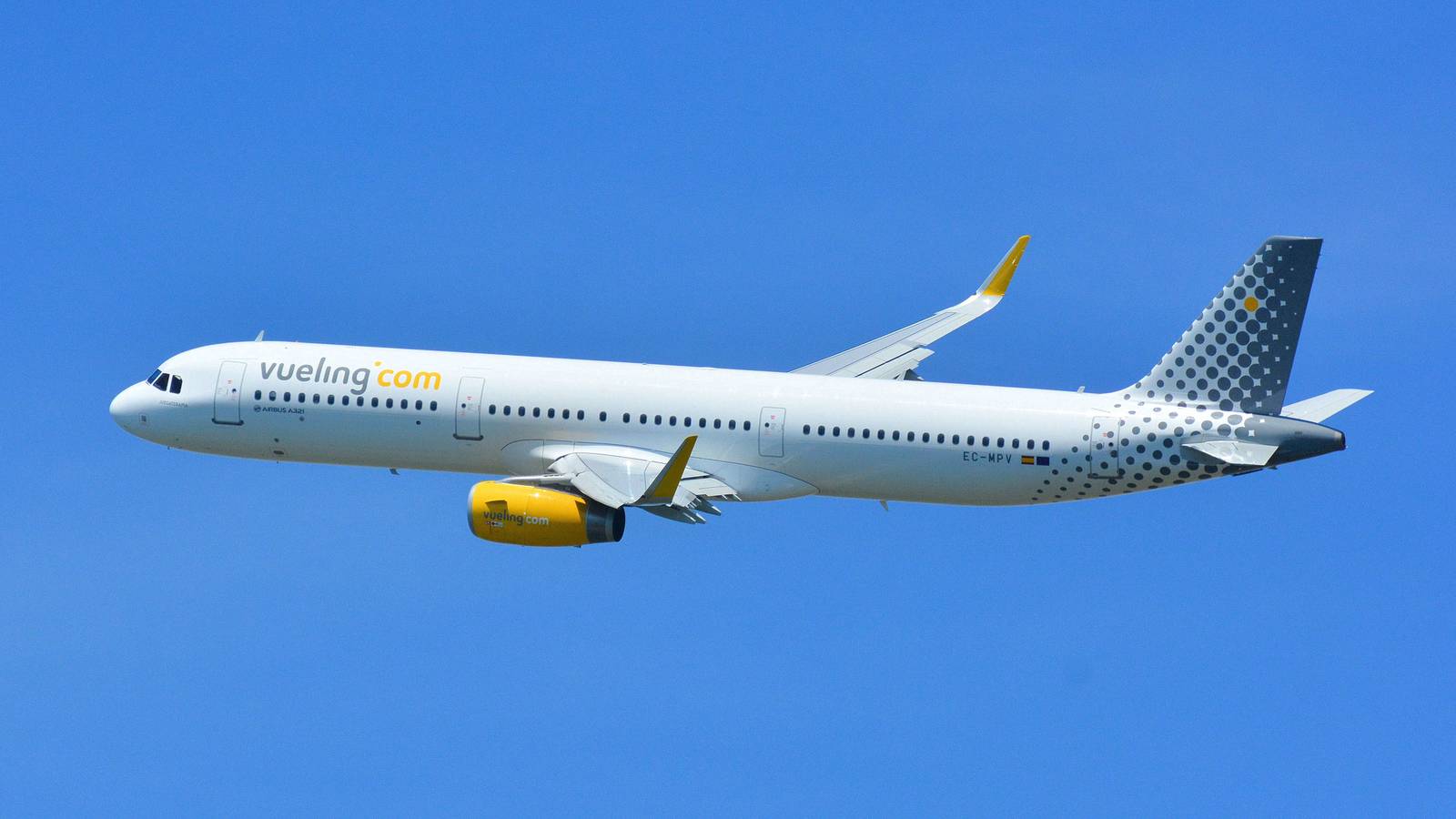 Vueling Unveils New Summer Inflight Menu