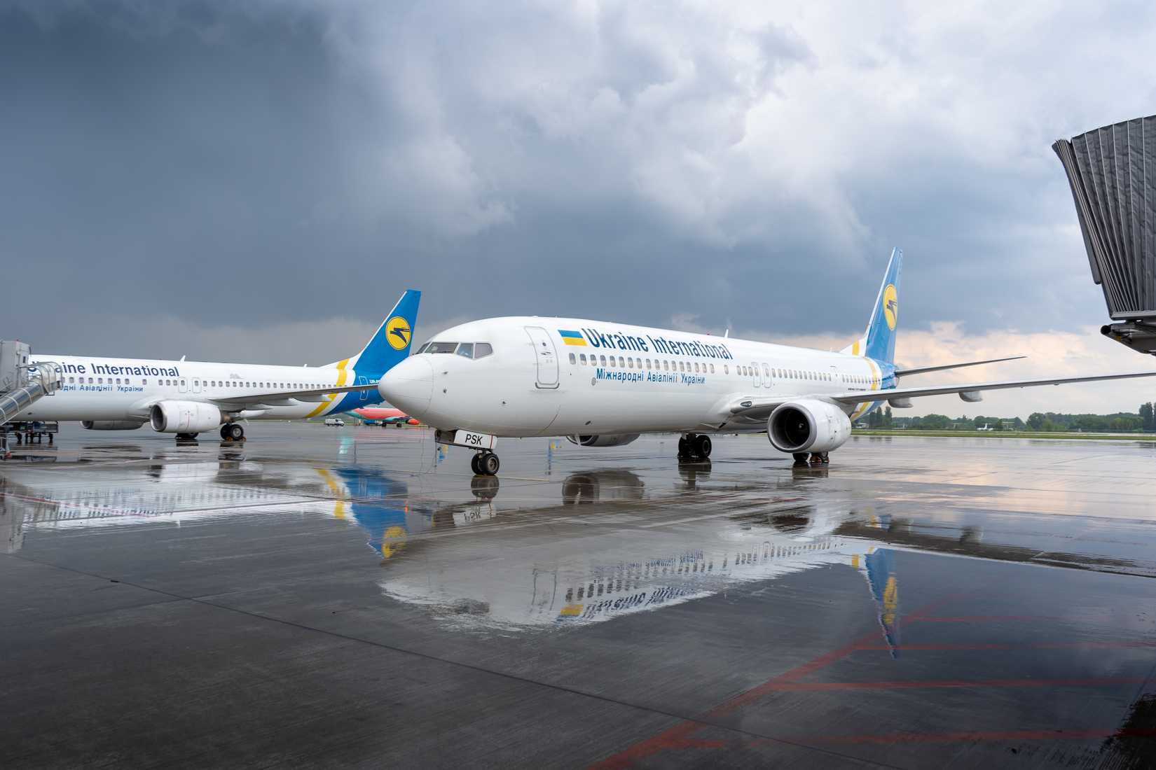 How Does Precipitation Affect Jet Engines?