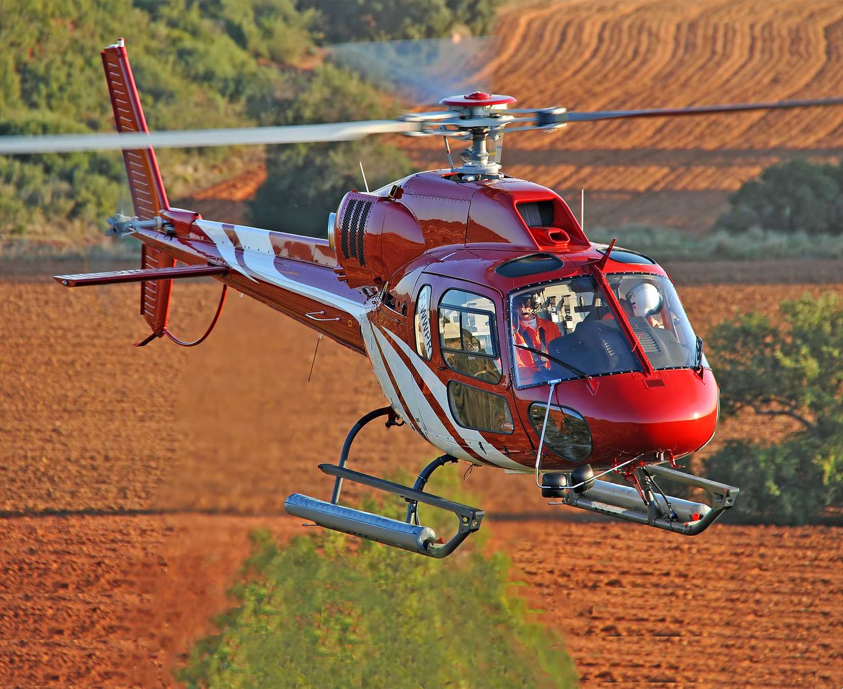 Is It Cheaper To Charter A Private Plane Or A Helicopter?