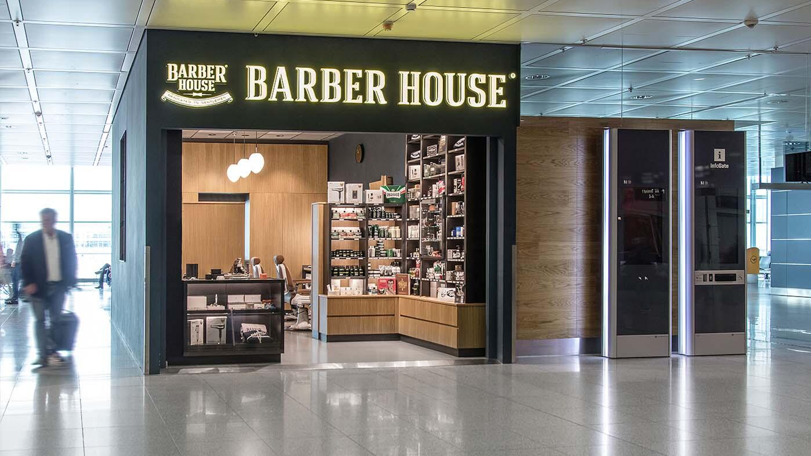 Which Airports Have Barbers For A Pre-Flight Snip & Shave?