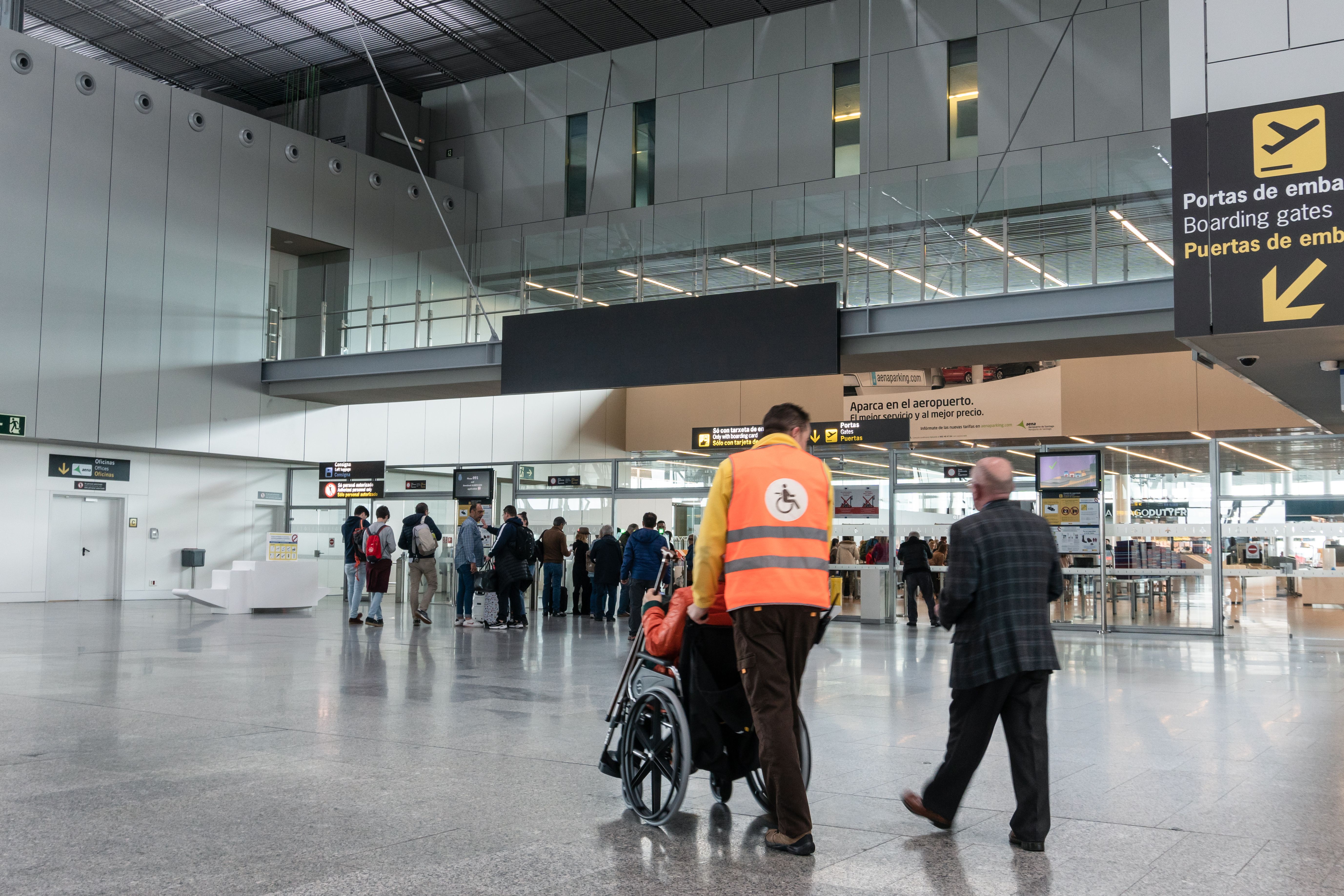 How Do Airlines & Airports Support Passengers With Visual Impairments