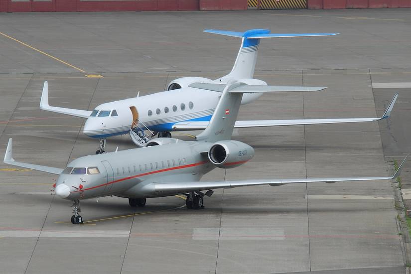 How Much Do Private Jet Pilots Earn?