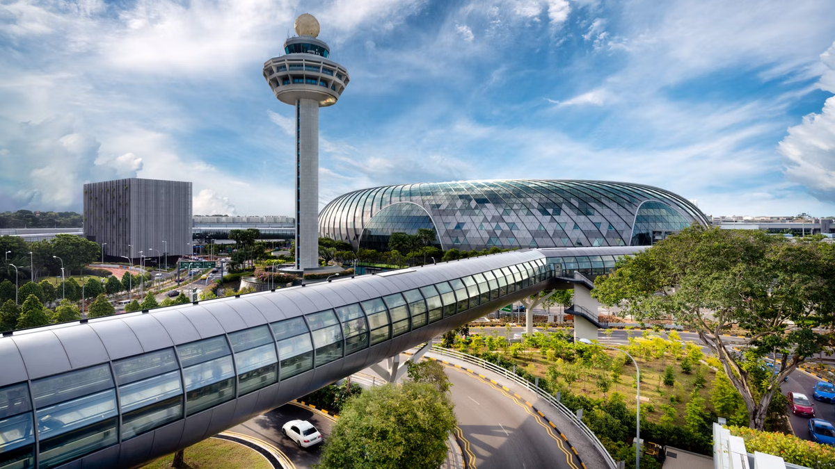 5 Fun Facts You Didn't Know About Singapore Changi Airport's Wondrous ...