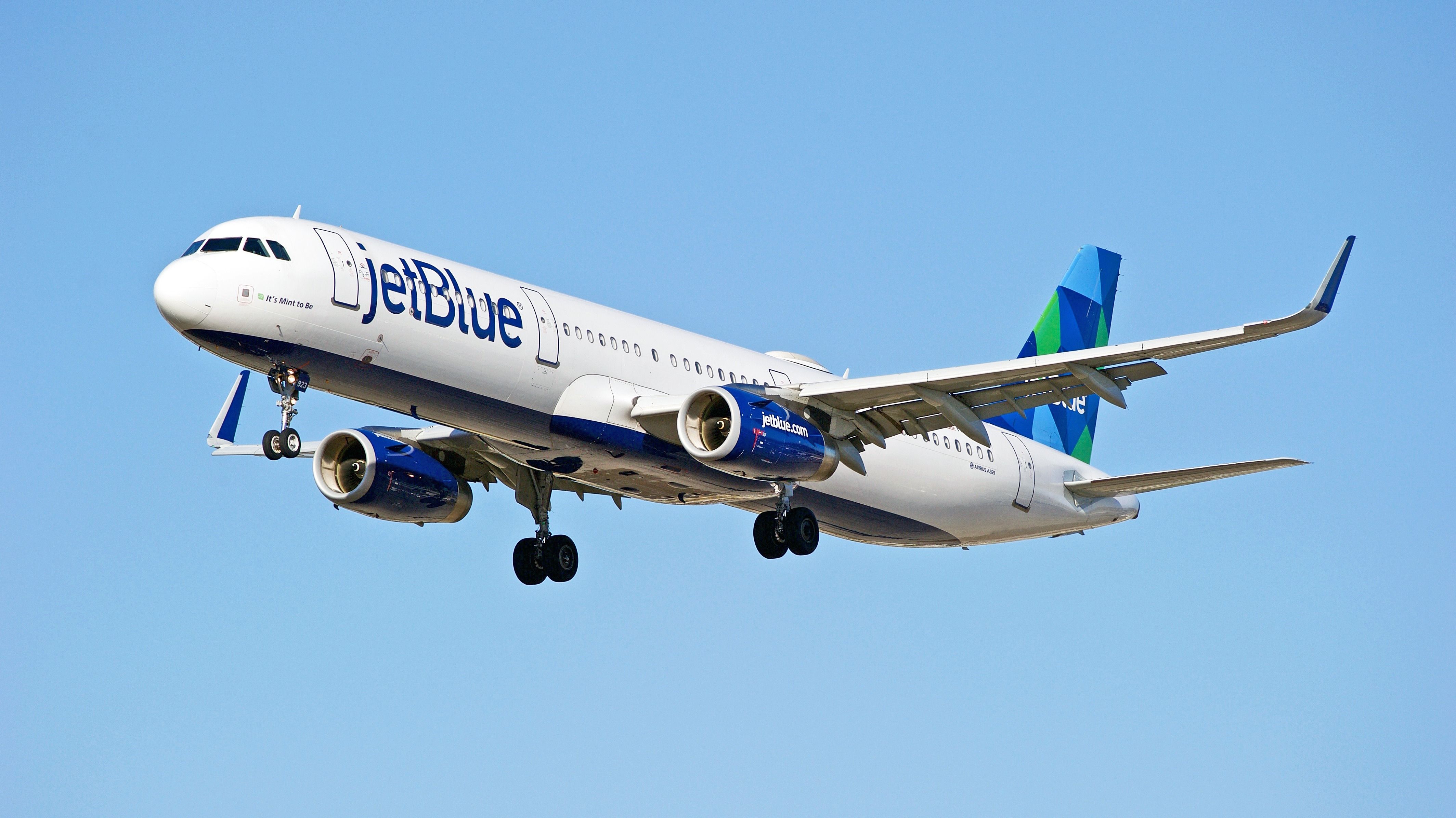 JetBlue Is Helping Military Helicopter Pilots To Become First Officers