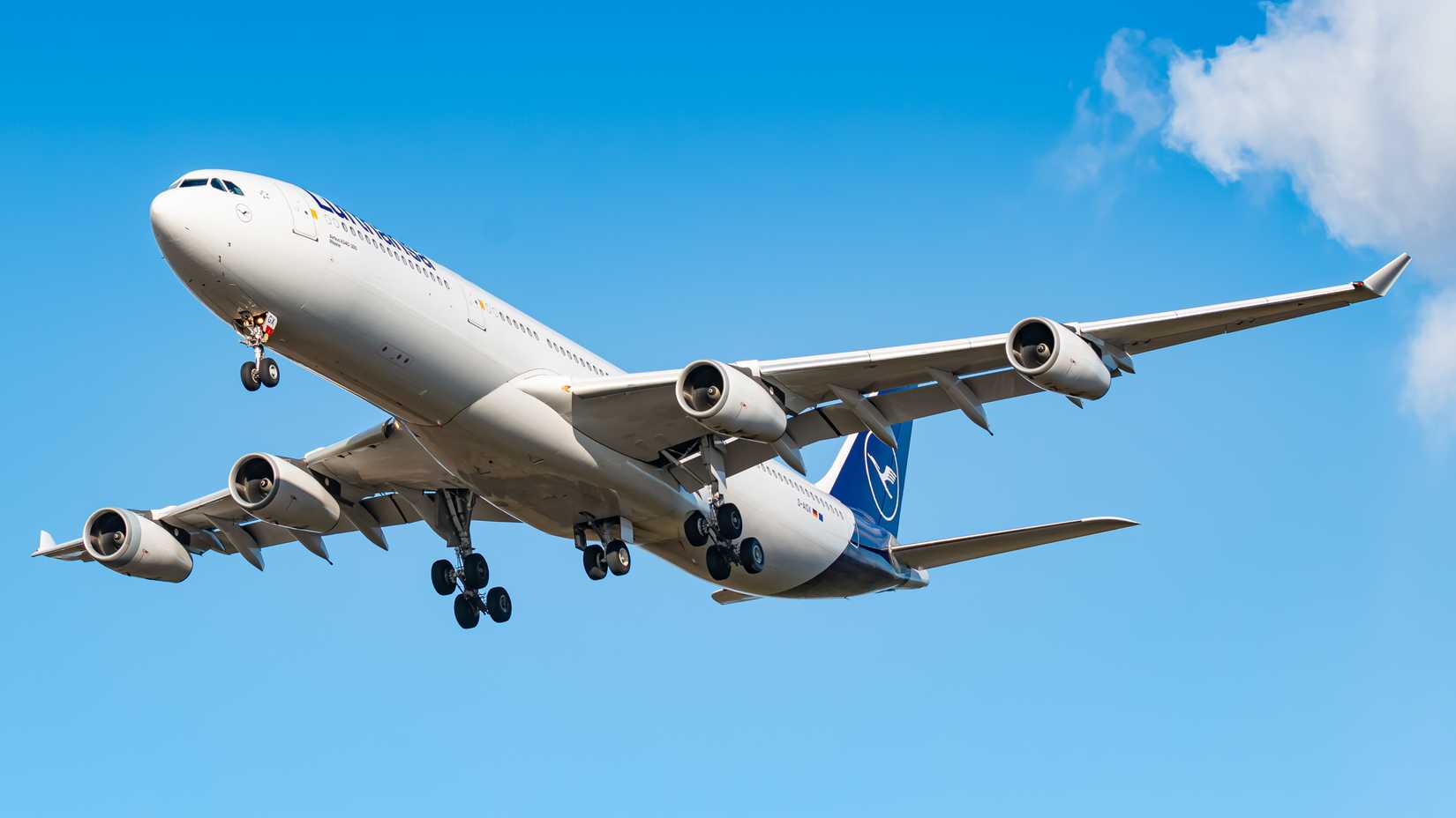 Why Are The Engines On The Airbus A340 So Small?