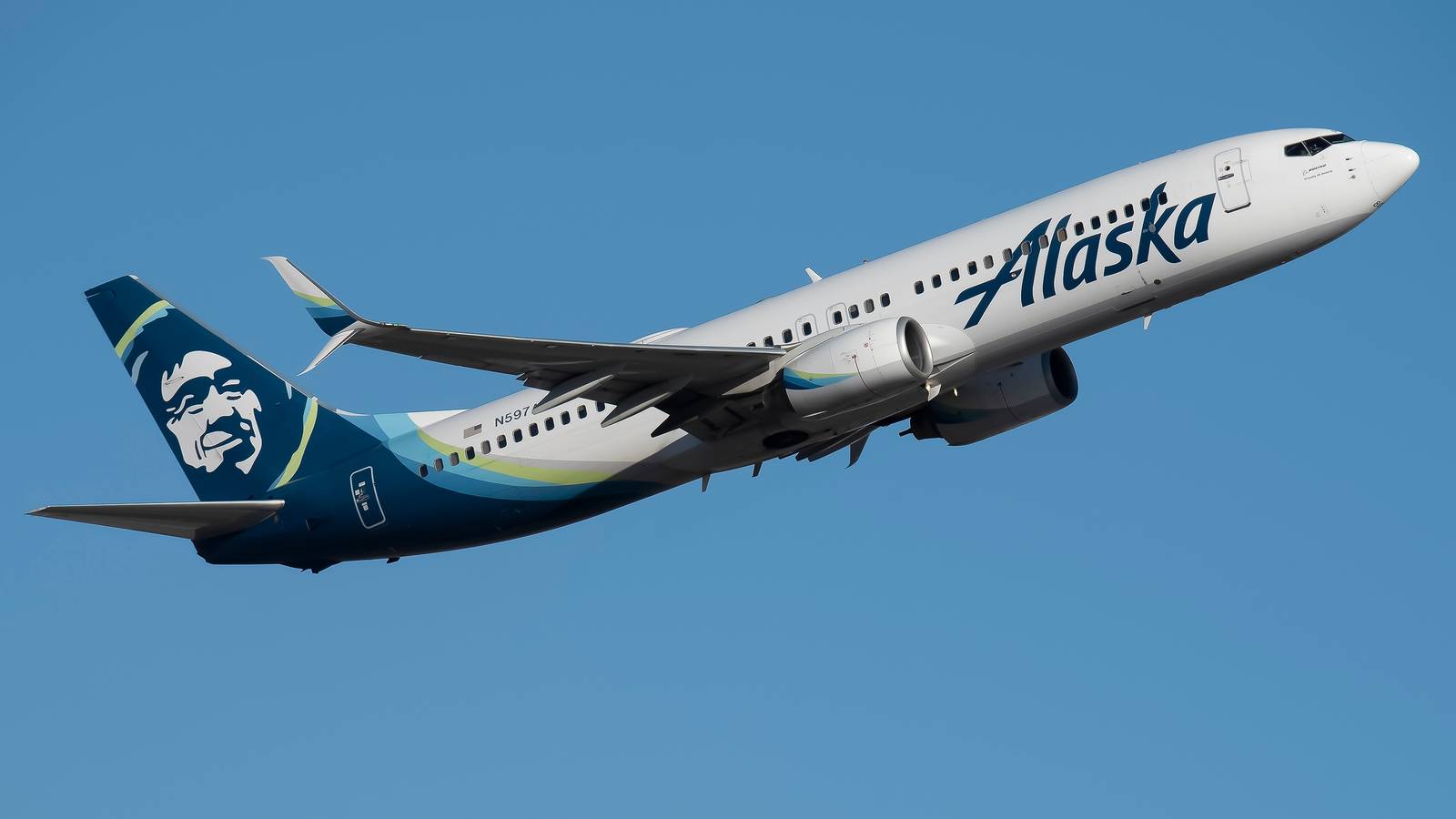 Alaska Airlines Pilot Incident Raises Mental Health Concerns