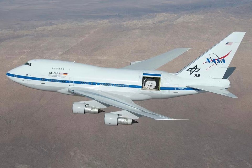 Top 5: Examining The Coolest Modified Boeing 747s