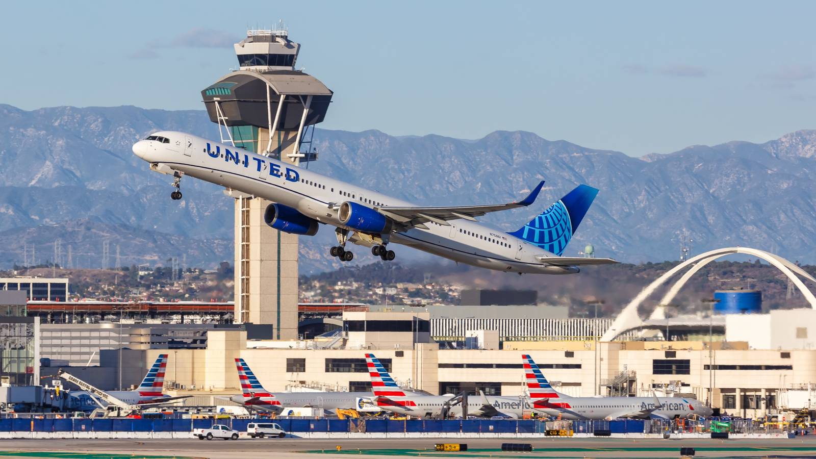 The 23 Routes United Airlines Is Flying The Boeing 757-300 In October