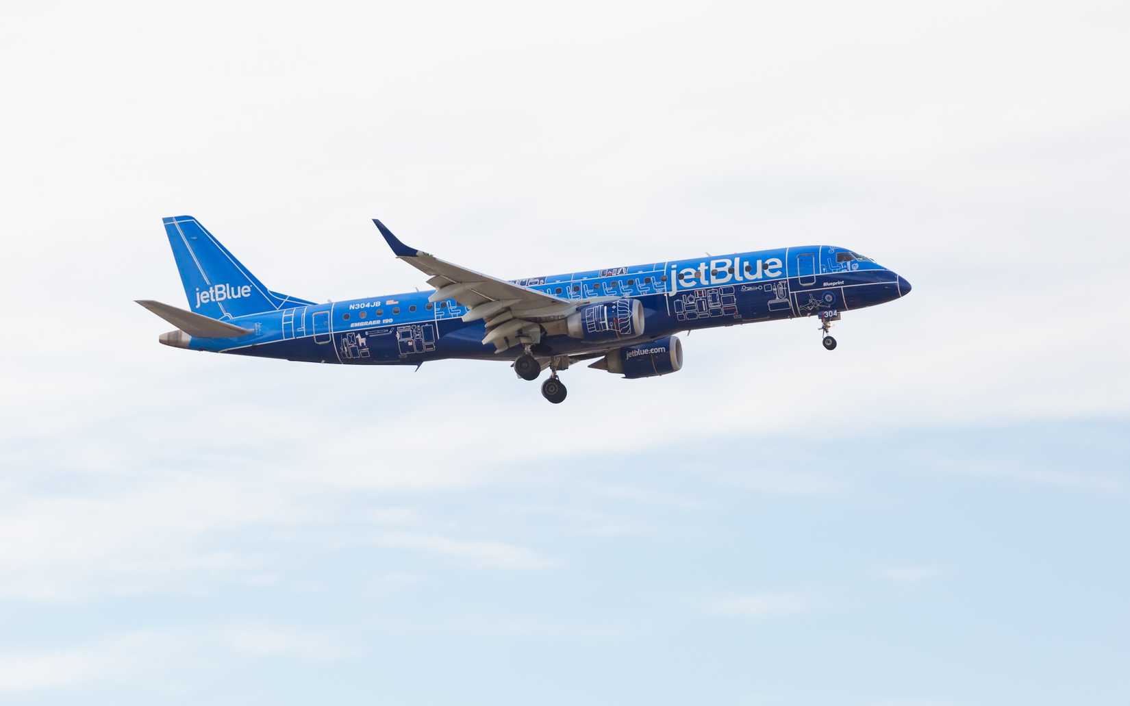 JetBlue Now Expects To Save $100 Million In Costs By Swapping Embraer E ...