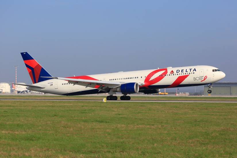 Delta Hosts Party In Pink For Breast Cancer Survivors On Boeing 767