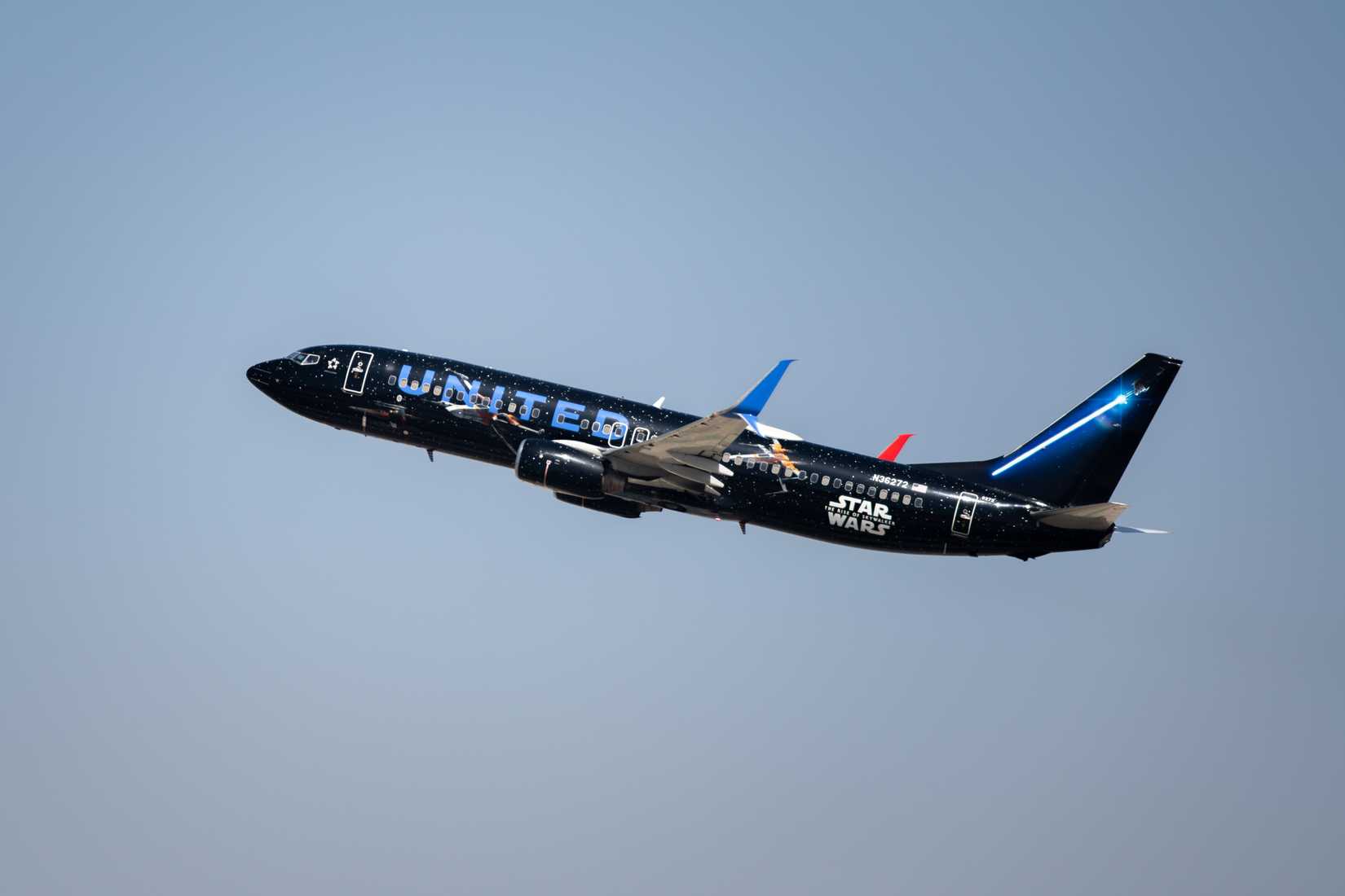 Why Did United & Alaska Airlines Paint Special Boeing 737-800 Star Wars ...