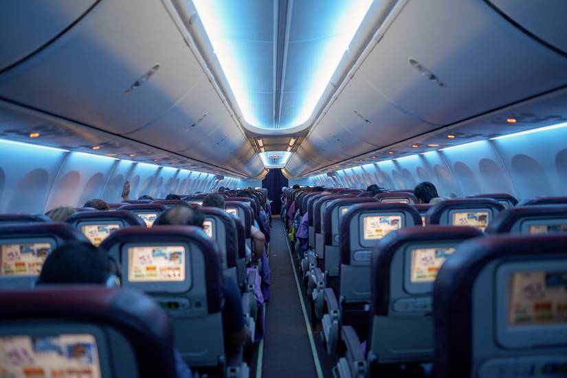 Why Cabin Crew Dim The Cabin Lights During Takeoff And Landing