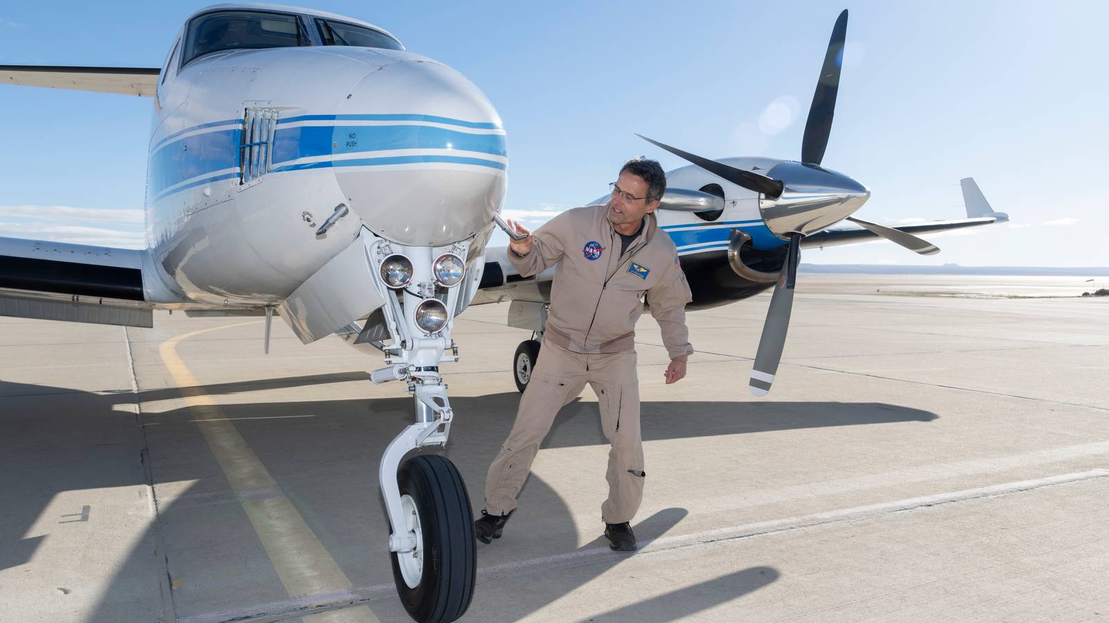What Aircraft Does NASA Use Besides Its Boeing 747 Telescope?