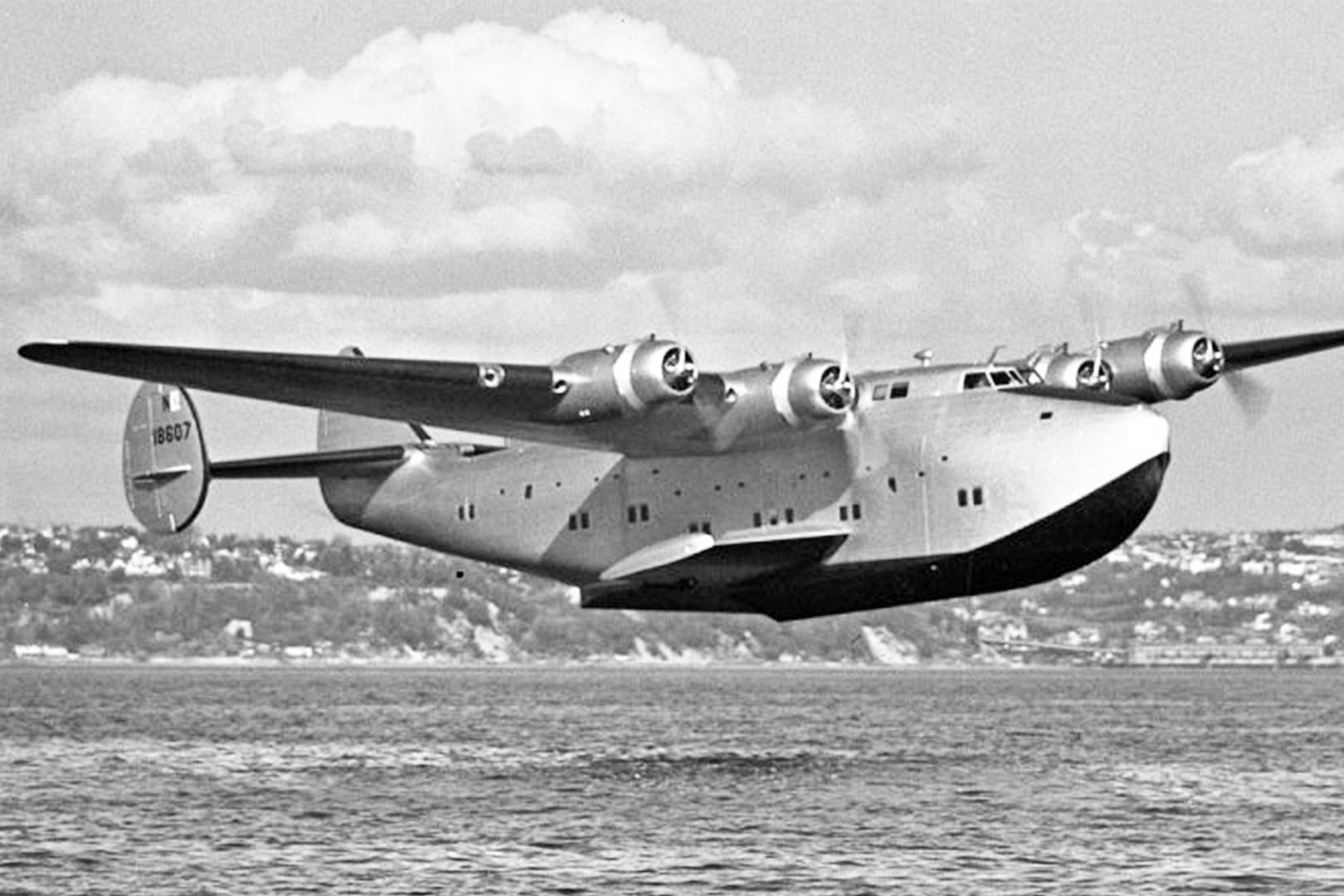 Transatlantic Trailblazer: How The Boeing B-314 Yankee Clipper ...