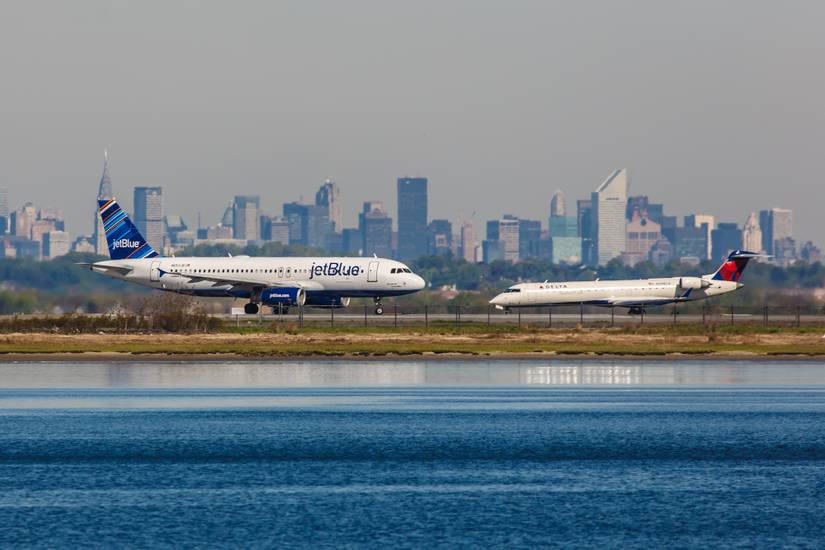 Parallel Runways: 5 Rules That Define How They're Used