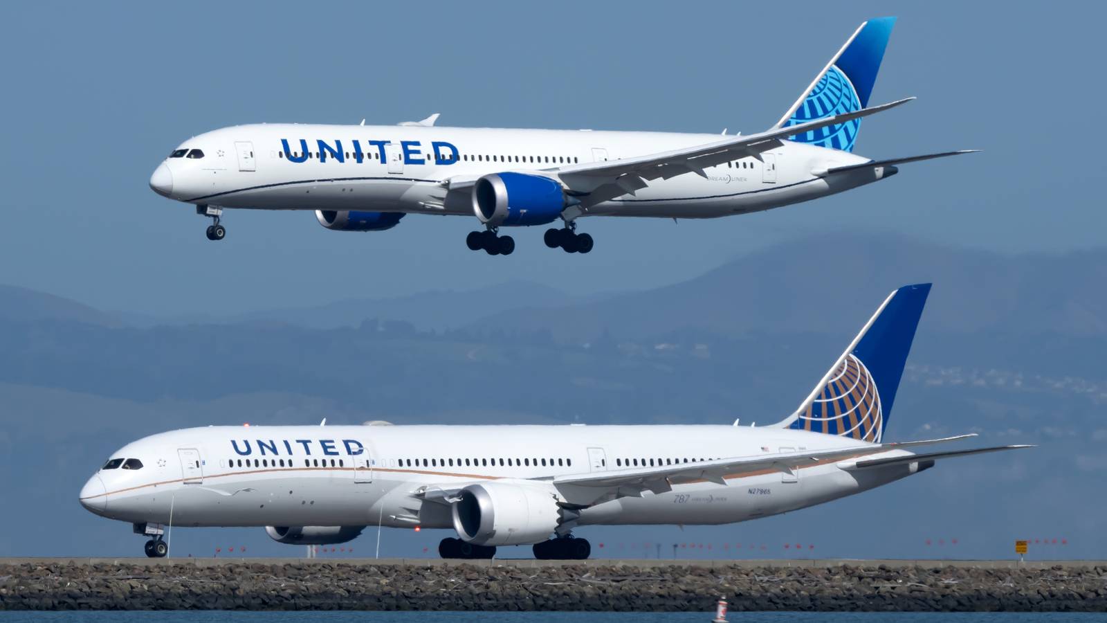 The Boeing 777 vs 787: How The Twinjets Stack Up Against One Another
