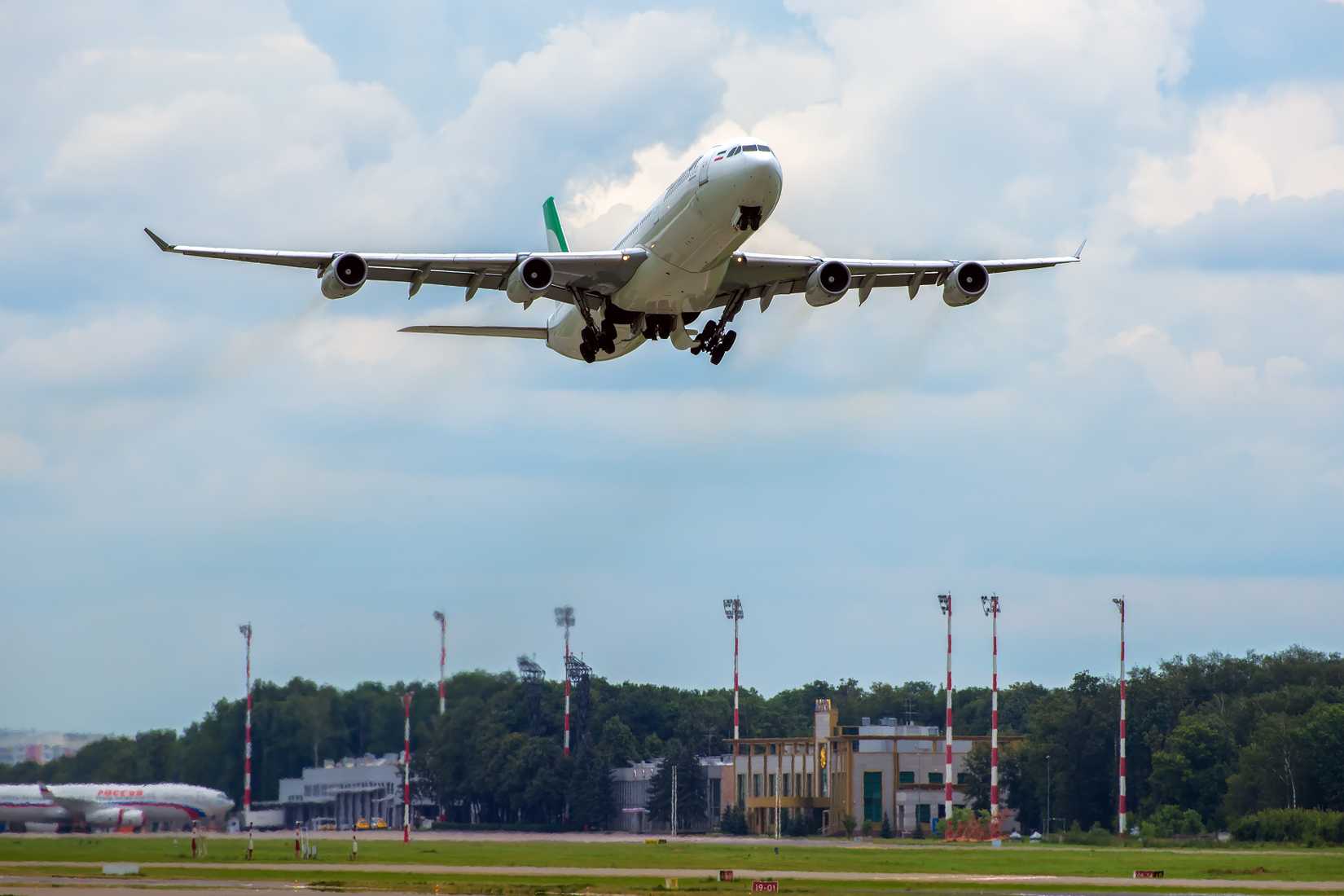 The Airbus A340-300: Who Still Flies The Quadjet?
