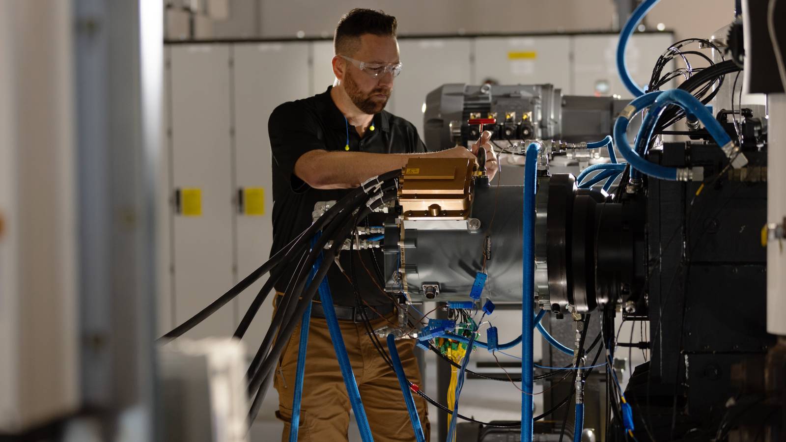 Collins Opens $50M Lab To Develop Hybrid Electric Propulsion Technologies