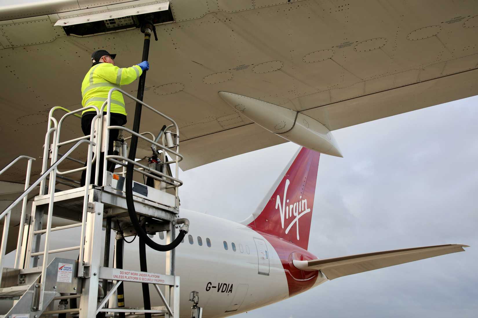 How An Aircraft's Fuel System Works