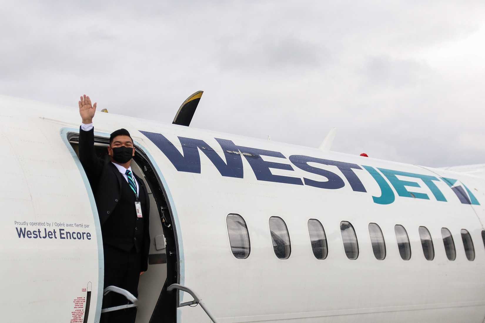 97% Of WestJet Encore Pilots Approve To Strike