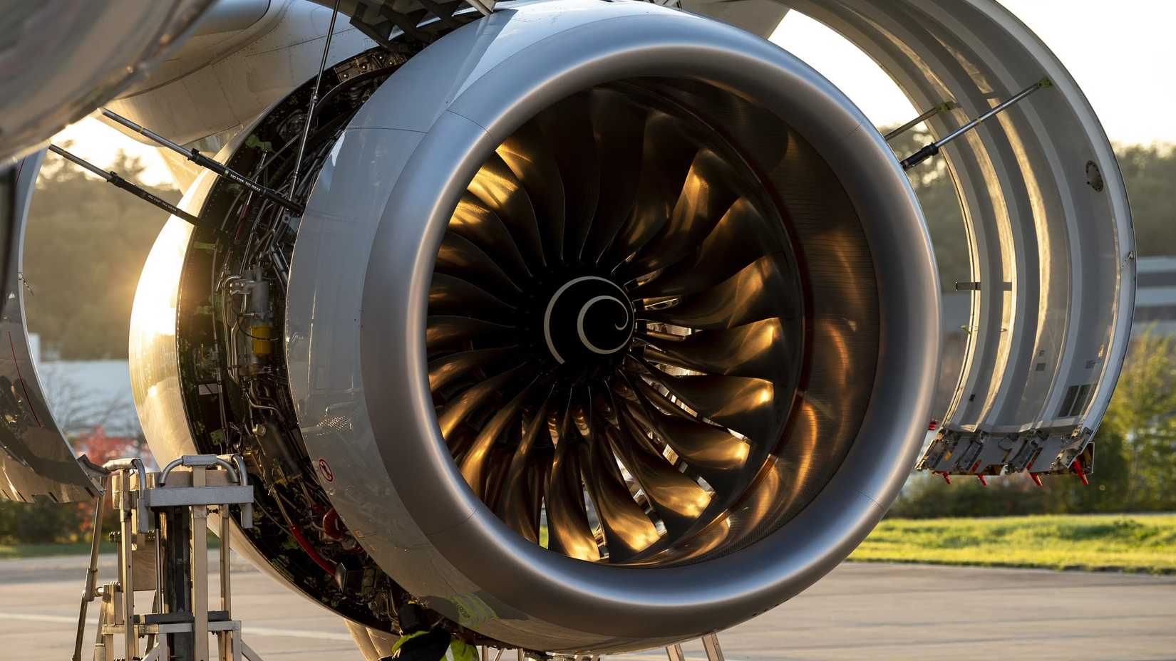 How Many Horsepower Does A Commercial Jet Engine Have?