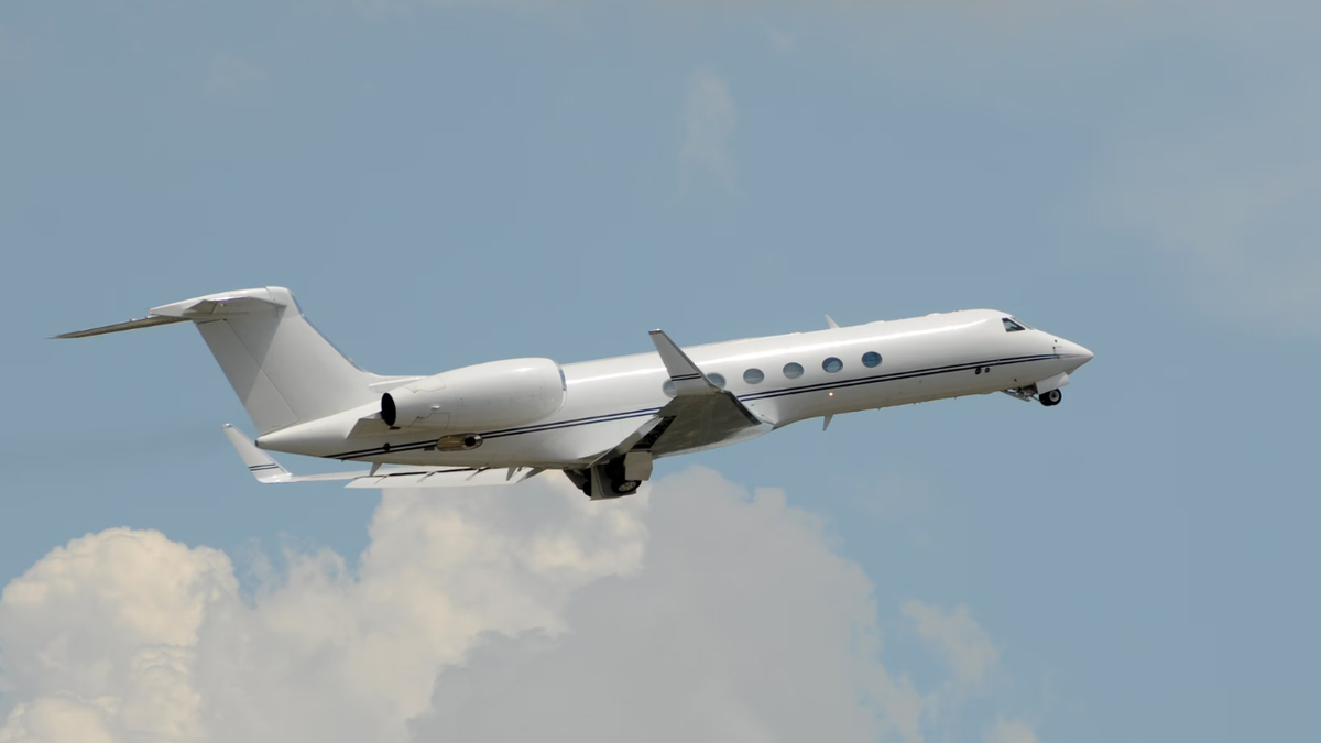 Migrants Are Using Private Jet Charters To Enter The US