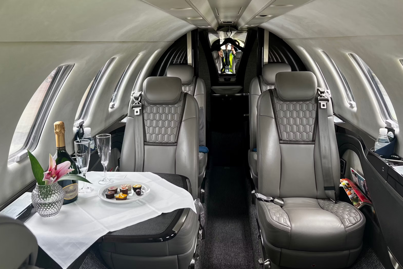 How Do Private Jet Cabin Crew Find A New Role?