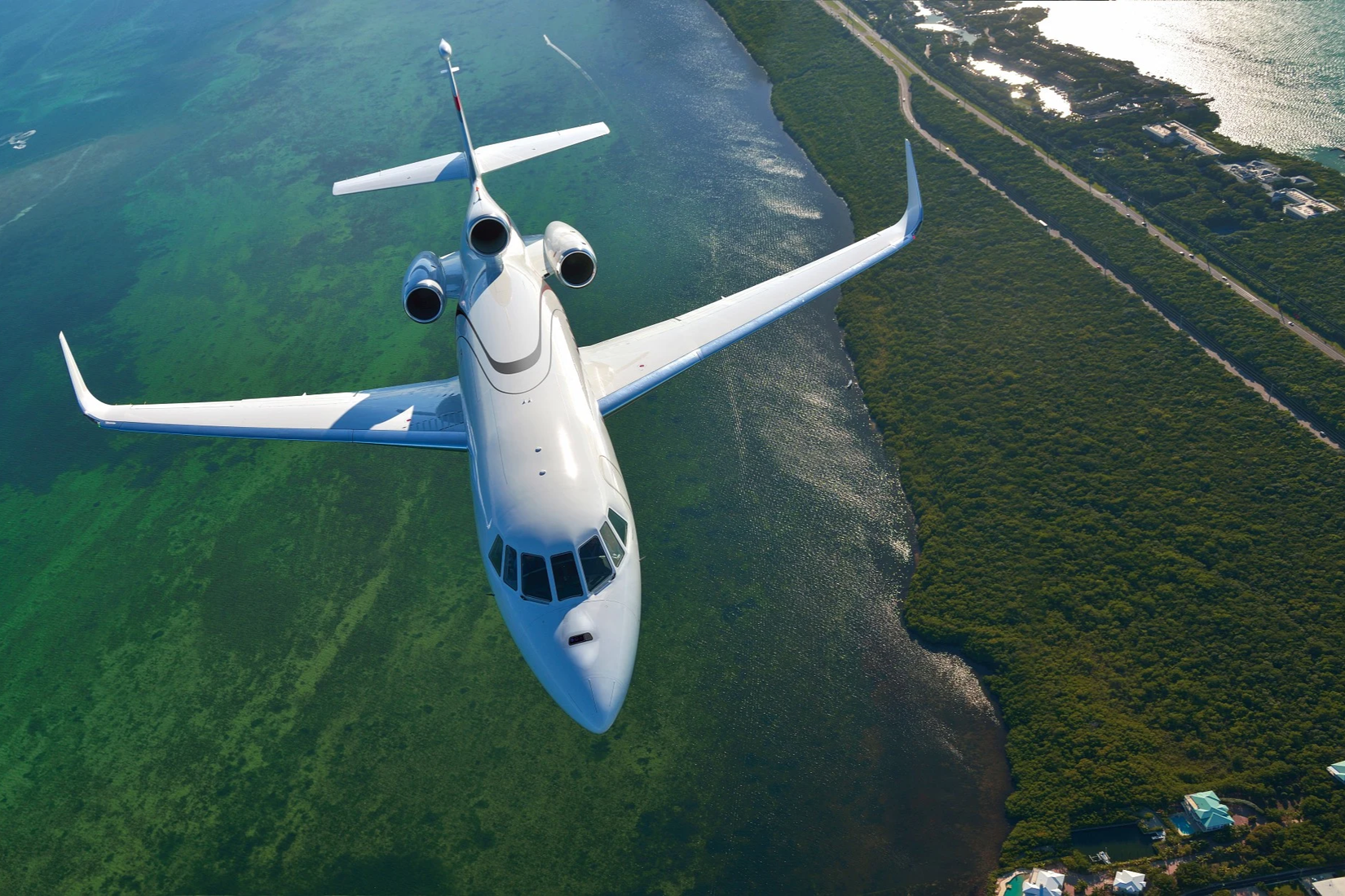 The Private Tri-Jet: A Guide To The Dassault Falcon 900