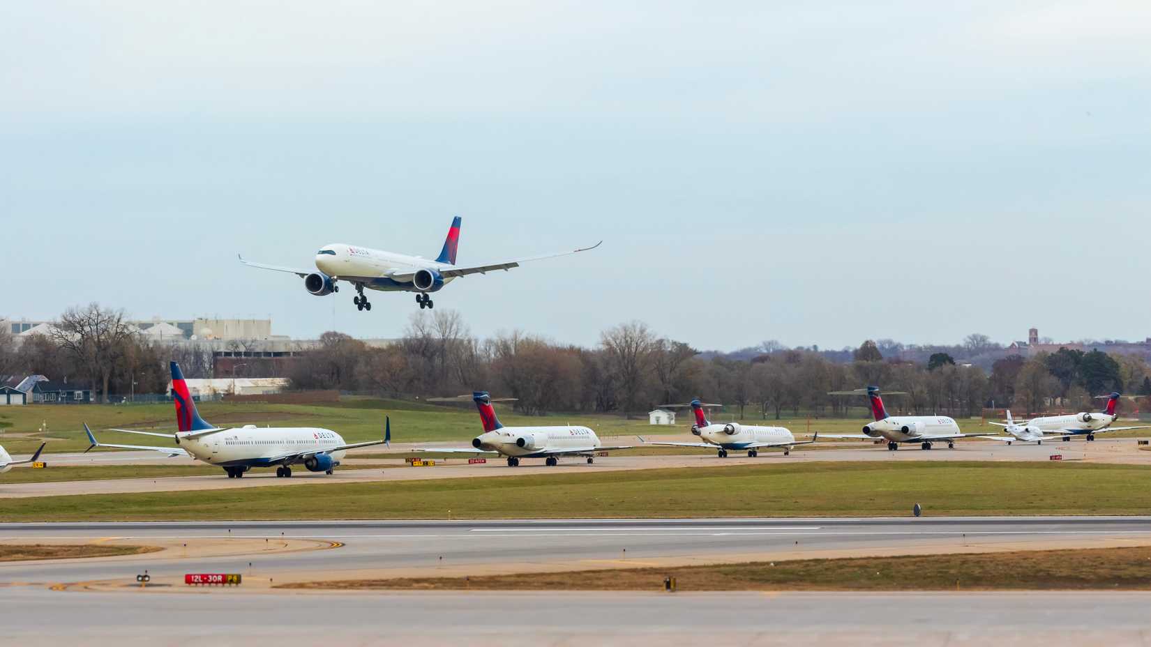 Delta Air Lines Becomes 1st Carrier With FAA Approval For Mainline ...
