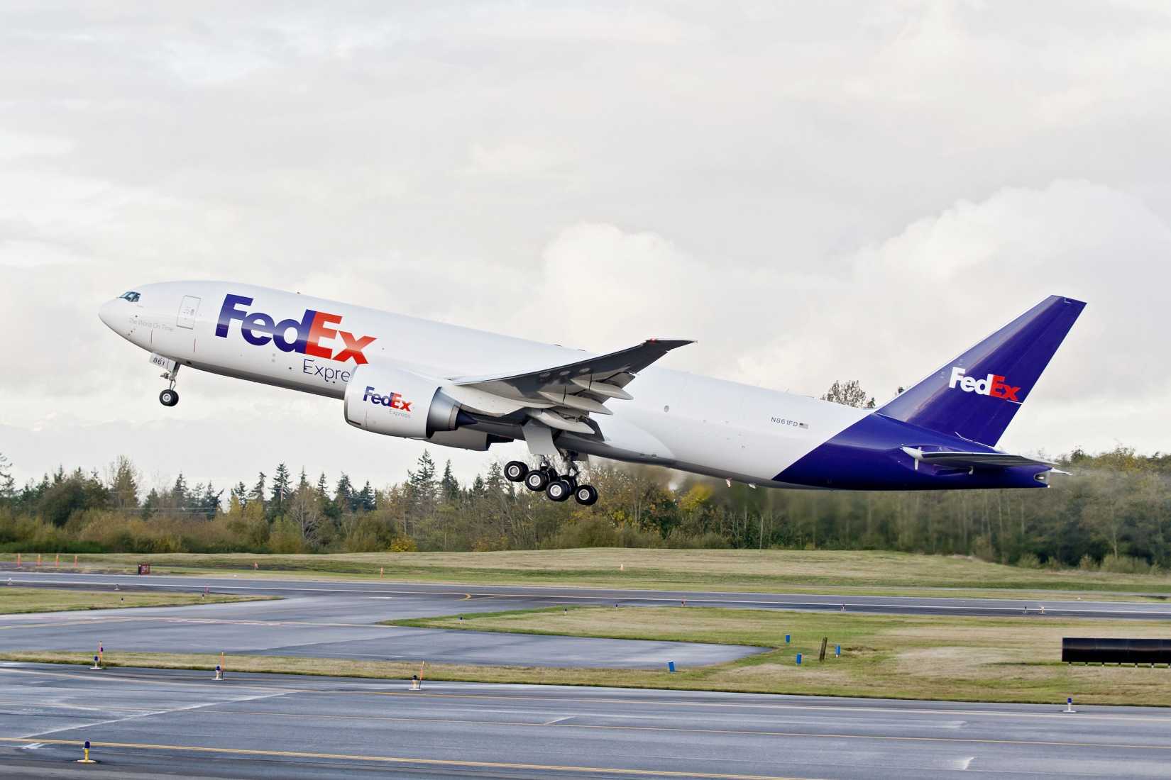 ATC Error Leads To Near-Miss Between United Airlines & FedEx Flights