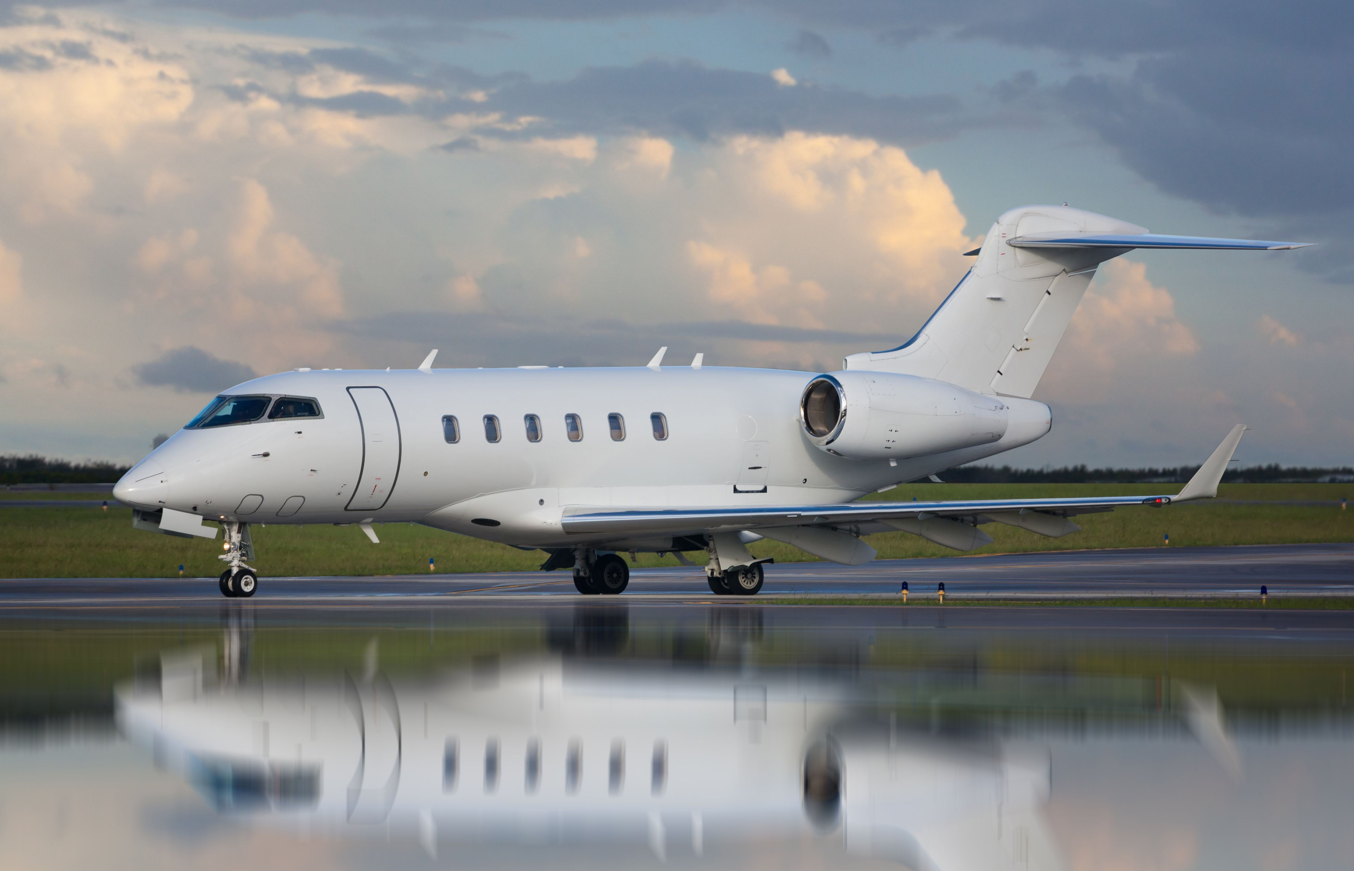 The History Of The Bombardier Challenger 300 Series