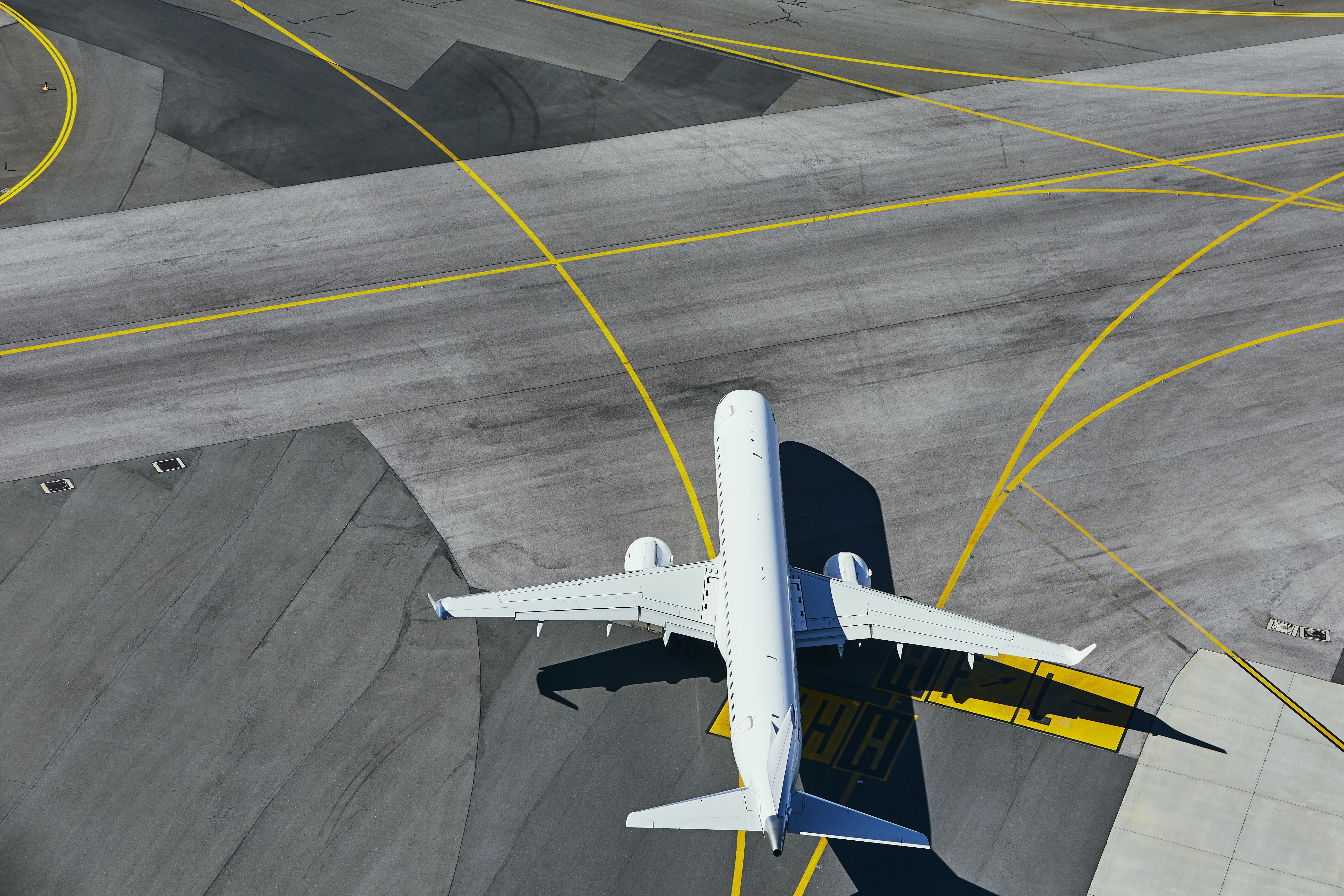How Pilots Master the Precise Art Of Taxiing An Aircraft