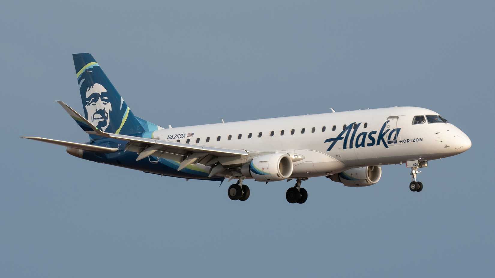 Alaska Airlines Repairs Embraer E175 After Tire Blows Out And Damages ...