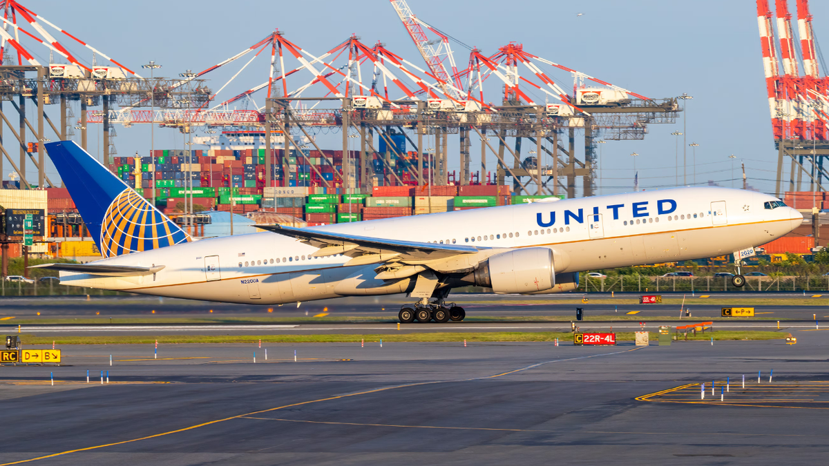 United Airlines' Boeing 777-200: Which Are The Best Seats?