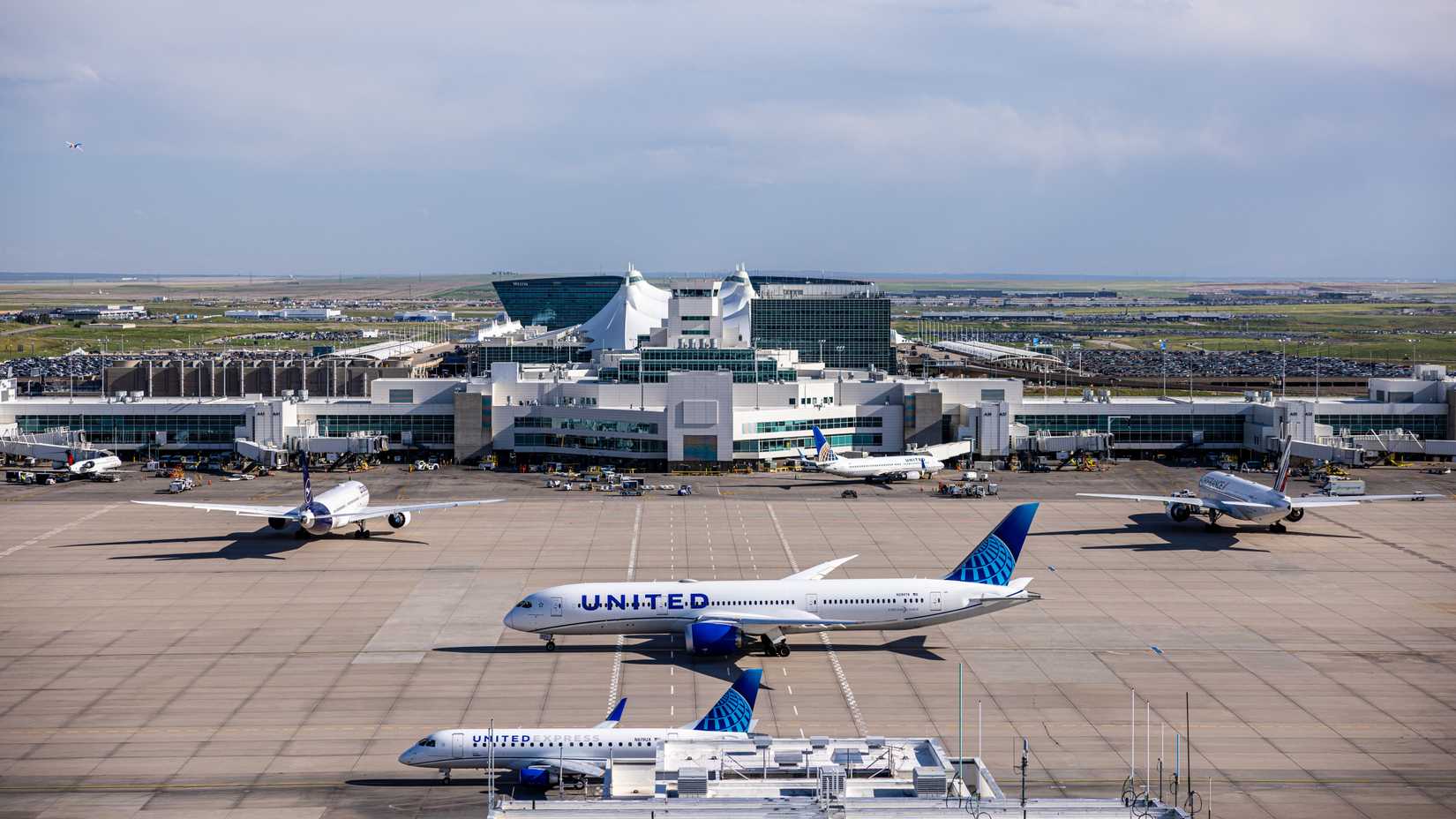United Airlines Hubs: A Look At The Airline's 5 Most Important Cities