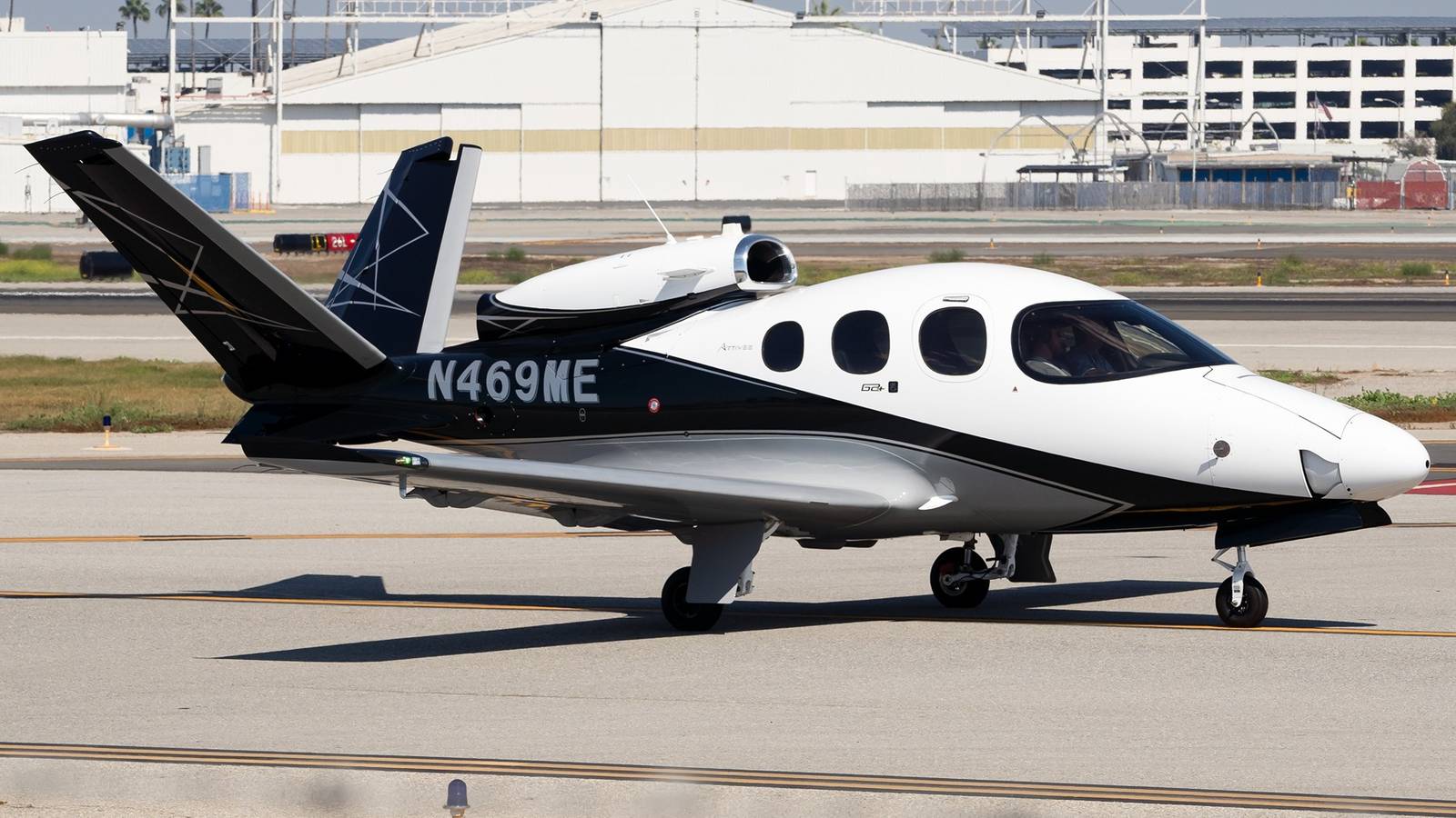 Top 5: The Private Jets That Can Take Off From The Shortest Runways
