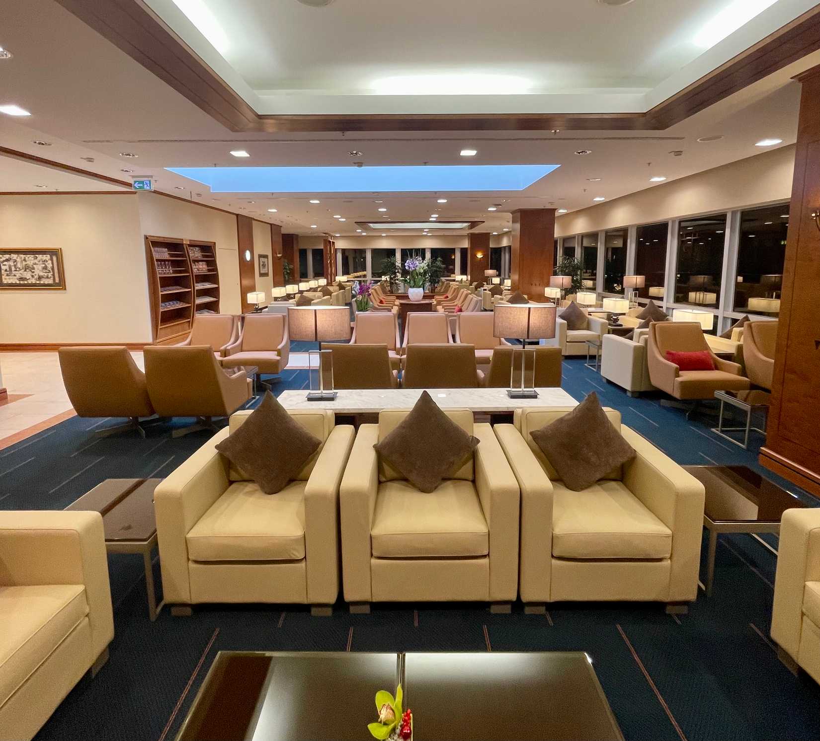Emirates Frequent Flyer? 6 Reasons To Join Skywards In 2024