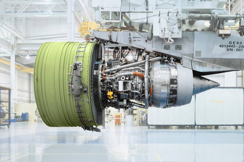 What Are The Key Differences Between The PW4000 & GE90 Engines?
