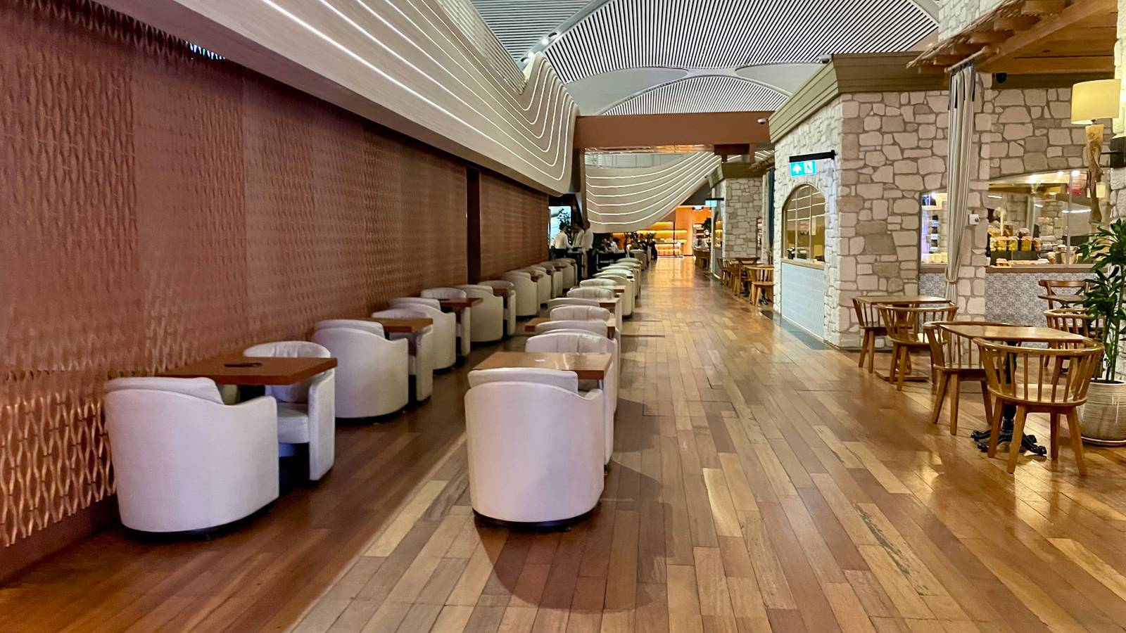 The 5 Best Ways To Make The Most Of A Lounge Visit