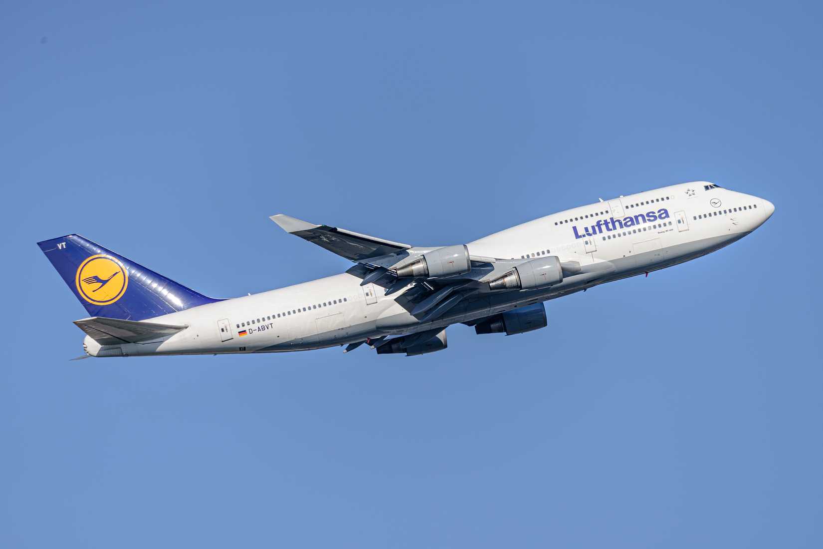 What Is The Oldest Boeing 747 Passenger Plane Still Flying?