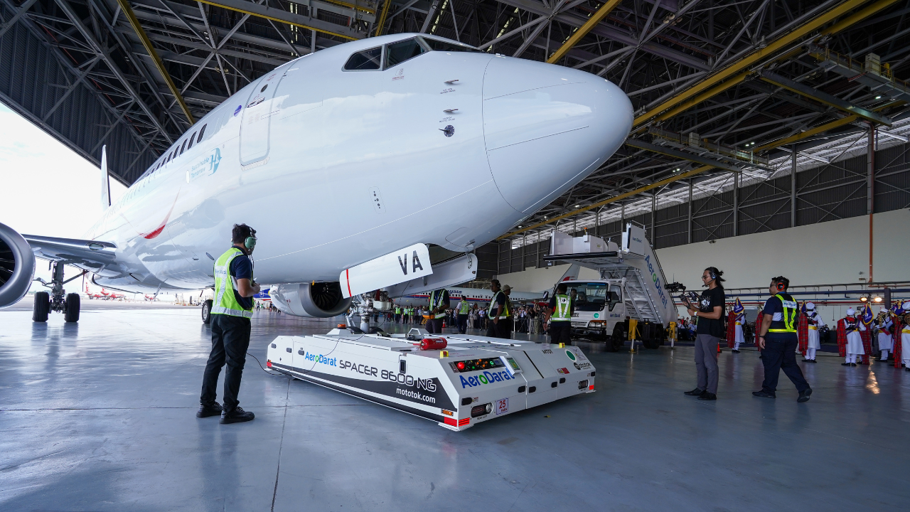 How Is The Mototok Electric Tug Changing Sustainability Practices At ...