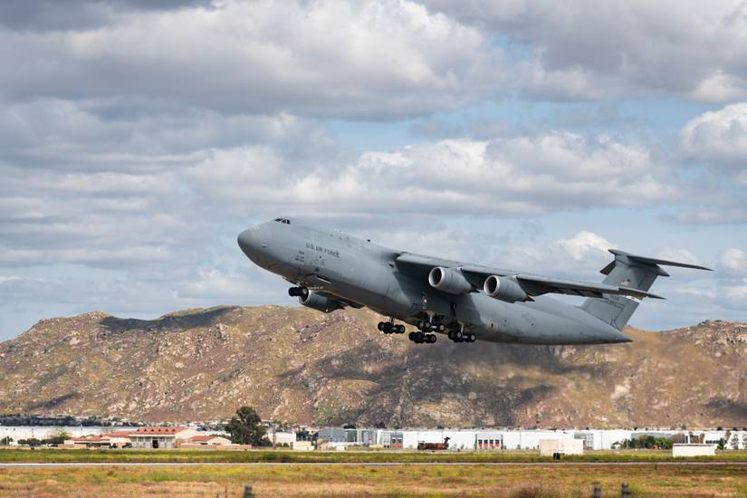 The Lockheed C-5 Galaxy: Is It A Bigger Plane Than The Airbus A380?