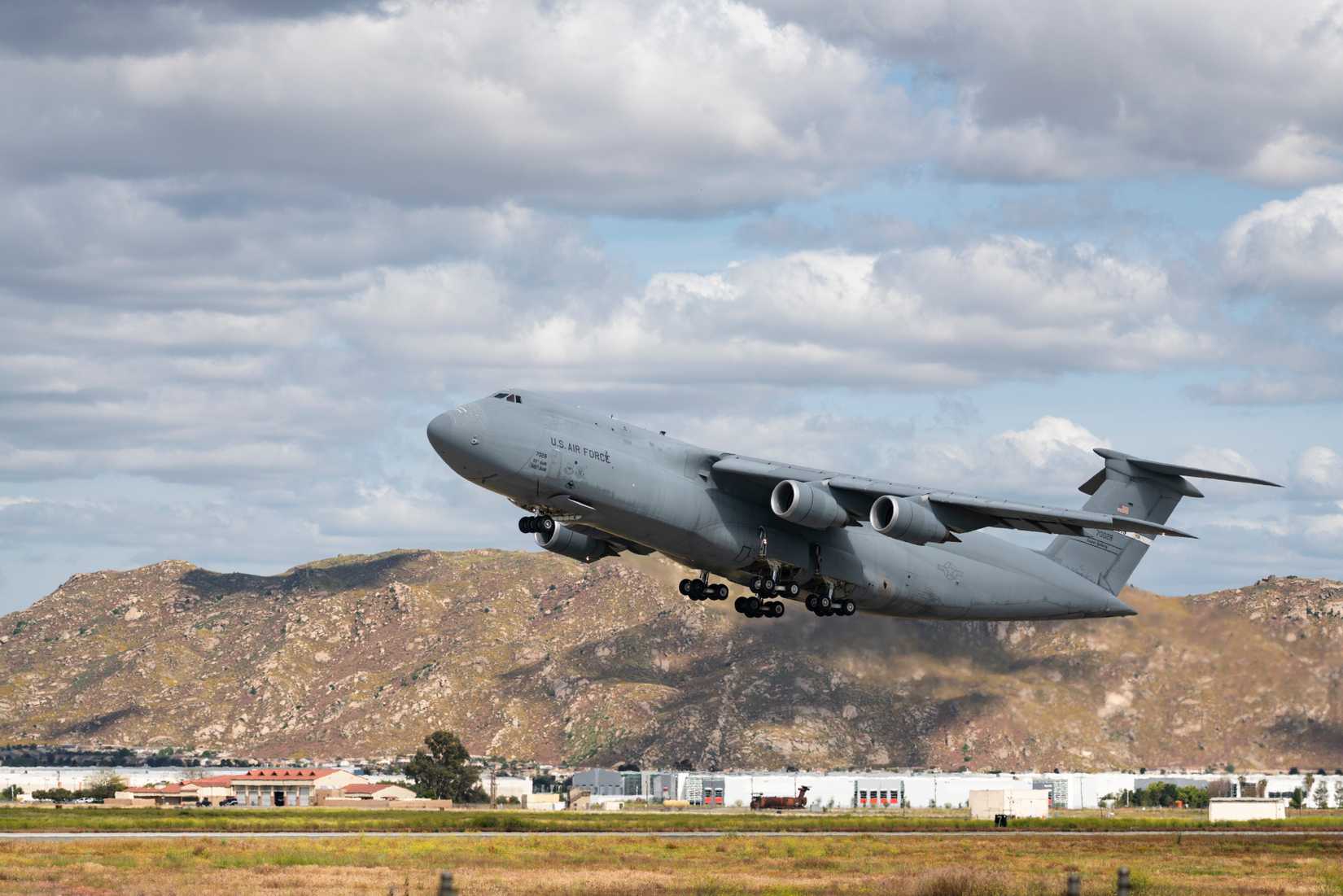 Ultimate Guide To FRED: The C-5 Super Galaxy That Is The USAF's Largest ...
