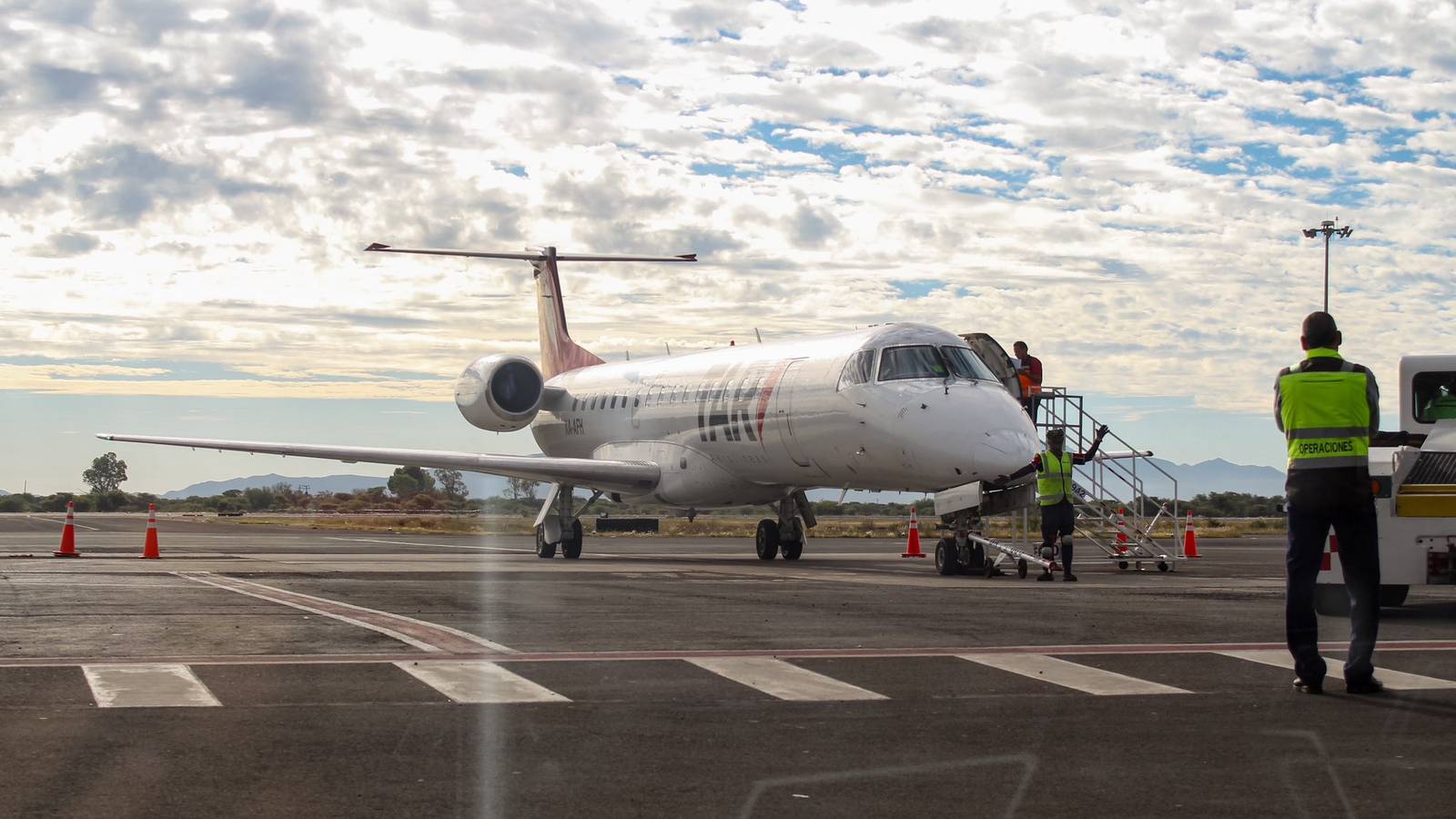 Mexicana Subsidiary Link Conexión Aérea Launches Regional Embraer E145 Flights