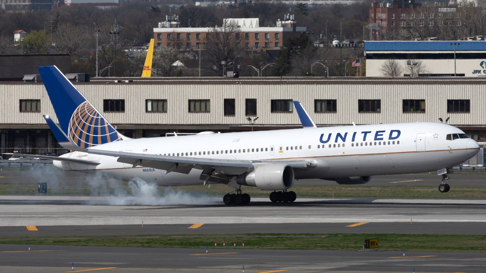 Why Aircraft Land On Their Rear Wheels First