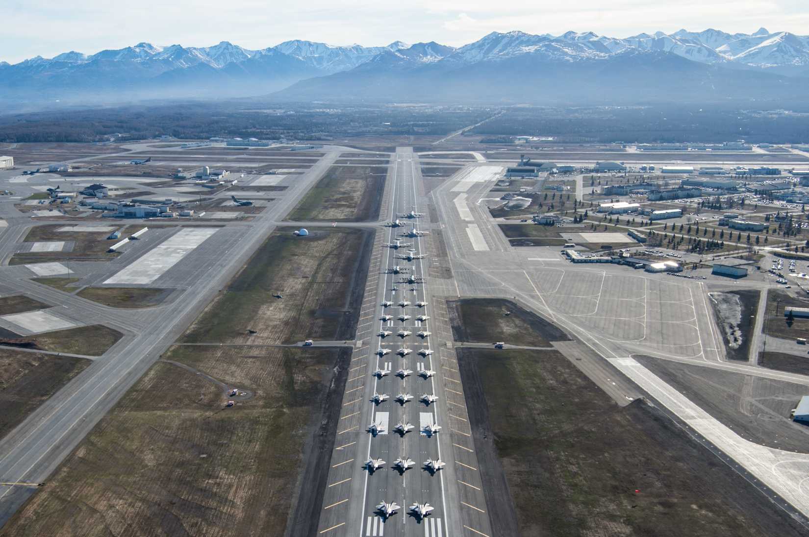 5 Fast Facts On Elmendorf Air Force Base: The Largest US Military ...